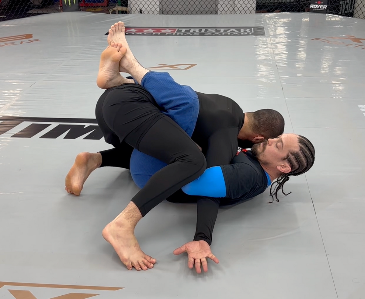 Ultimate Triangle & Omoplata Escapes – Juji Club